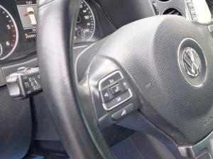 Balts Volkswagen Tiguan 2012 Rīga, ar dzinēja tilpumu 2.00 L un nobraukumu 255 tūkst. km par 8500 €, foto 72 vietnē AUTOMOTO.COM.LV