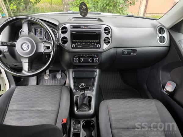 Balts Volkswagen Tiguan 2012 Rīga, ar dzinēja tilpumu 1.40 L un nobraukumu 329 tūkst. km par 4500 €, foto 2 vietnē AUTOMOTO.COM.LV