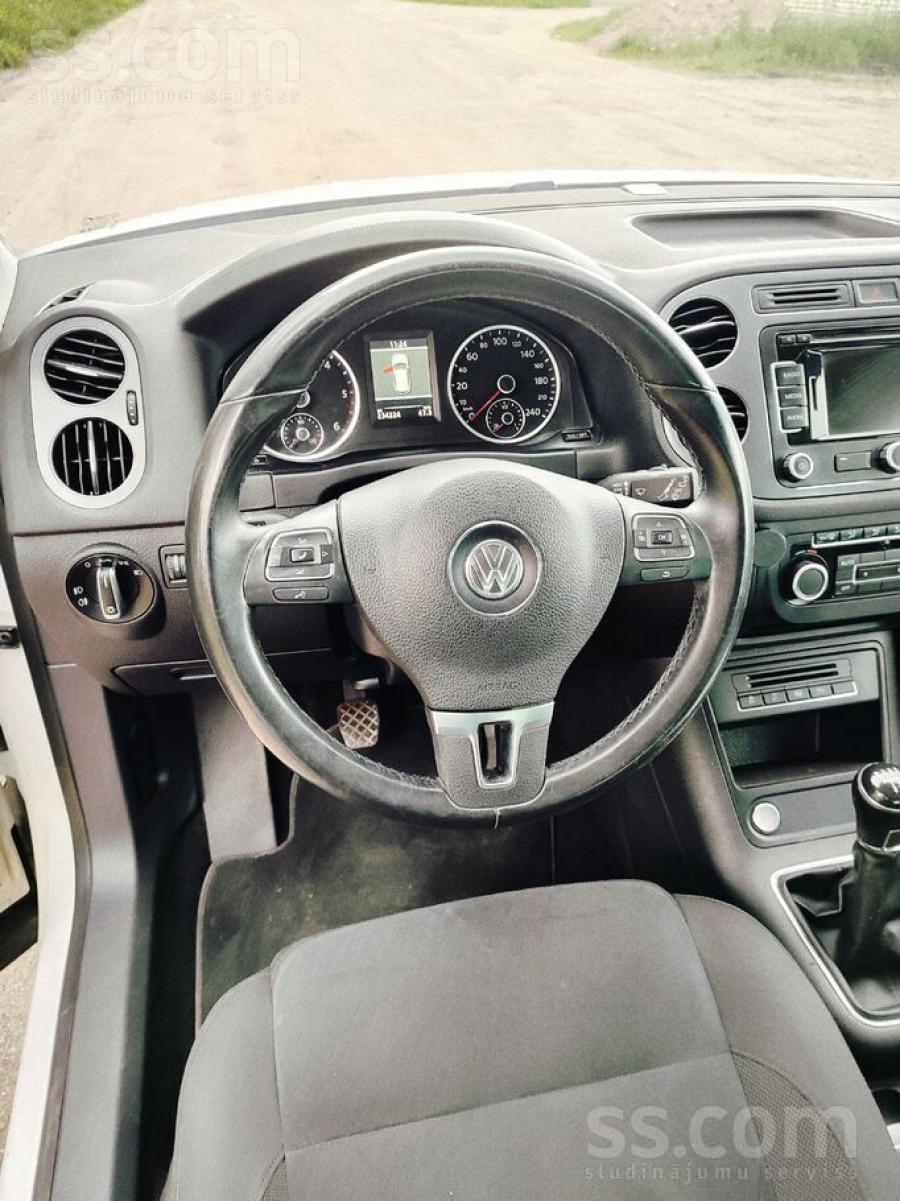 Balts Volkswagen Tiguan 2012 Daugavpils, ar dzinēja tilpumu 2.00 L un nobraukumu 234 tūkst. km par 9300 €, foto 6 vietnē AUTOMOTO.COM.LV