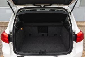 Balts Volkswagen Tiguan 2012 Ventspils, ar dzinēja tilpumu 2.00 L un nobraukumu 260 tūkst. km par 7900 €, foto 12 vietnē AUTOMOTO.COM.LV