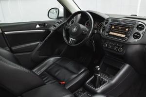 Balts Volkswagen Tiguan 2012 Ventspils, ar dzinēja tilpumu 2.00 L un nobraukumu 260 tūkst. km par 7900 €, foto 14 vietnē AUTOMOTO.COM.LV
