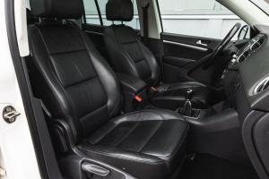 Balts Volkswagen Tiguan 2012 Ventspils, ar dzinēja tilpumu 2.00 L un nobraukumu 260 tūkst. km par 7900 €, foto 15 vietnē AUTOMOTO.COM.LV