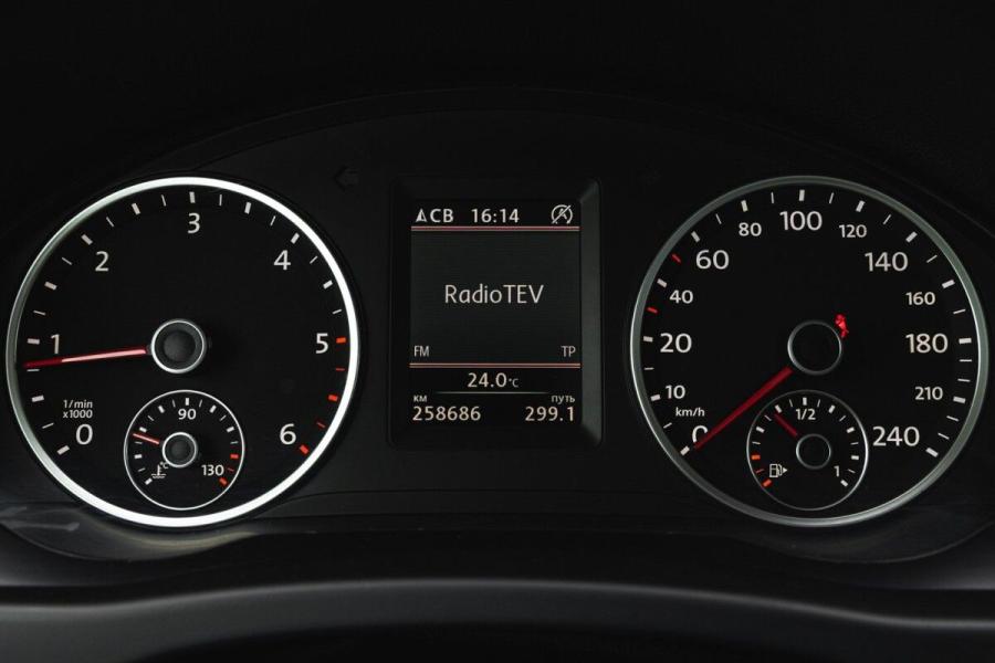 Balts Volkswagen Tiguan 2012 Ventspils, ar dzinēja tilpumu 2.00 L un nobraukumu 260 tūkst. km par 7900 €, foto 21 vietnē AUTOMOTO.COM.LV