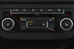Balts Volkswagen Tiguan 2012 Ventspils, ar dzinēja tilpumu 2.00 L un nobraukumu 260 tūkst. km par 7900 €, foto 28 vietnē AUTOMOTO.COM.LV