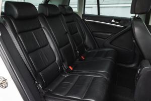 Balts Volkswagen Tiguan 2012 Ventspils, ar dzinēja tilpumu 2.00 L un nobraukumu 260 tūkst. km par 7900 €, foto 32 vietnē AUTOMOTO.COM.LV