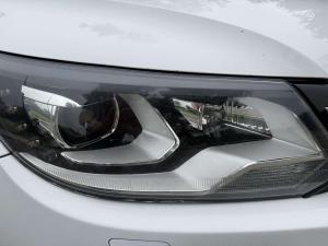 White Volkswagen Tiguan 2012 in Kaunas, with an engine capacity of 1.97 L and mileage of 263 thousand km for 8444 €, photo 9 on AUTOMOTO.COM.LV