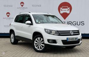 White Volkswagen Tiguan 2012 in Taurage, with an engine capacity of 1.97 L and mileage of 255 thousand km for 7300 €, photo 4 on AUTOMOTO.COM.LV