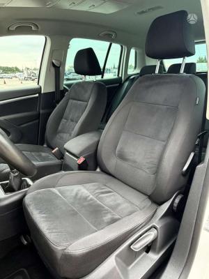 White Volkswagen Tiguan 2012 in Taurage, with an engine capacity of 1.97 L and mileage of 255 thousand km for 7300 €, photo 29 on AUTOMOTO.COM.LV