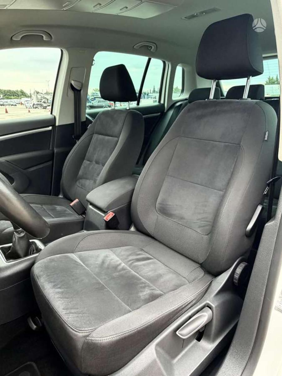 White Volkswagen Tiguan 2012 in Taurage, with an engine capacity of 1.97 L and mileage of 255 thousand km for 7300 €, photo 29 on AUTOMOTO.COM.LV