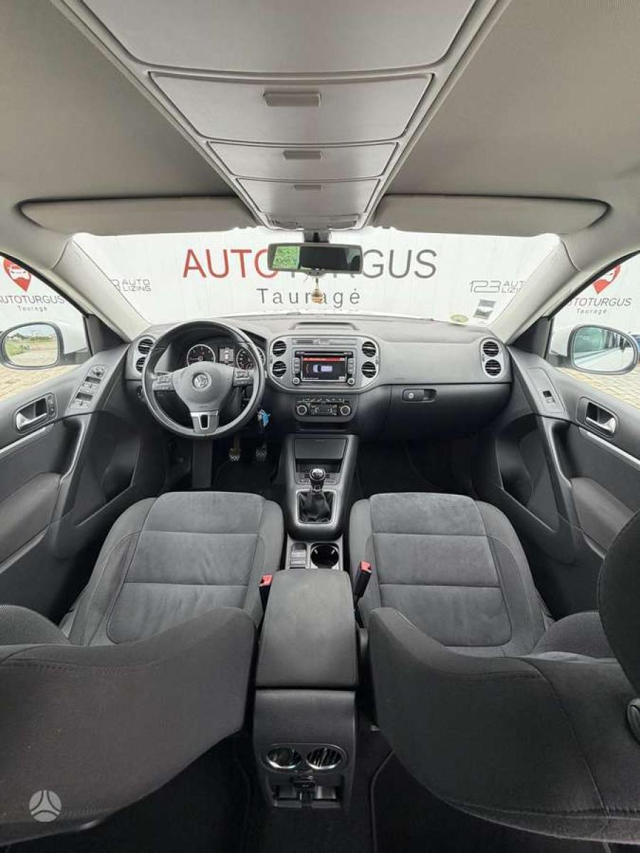 White Volkswagen Tiguan 2012 in Taurage, with an engine capacity of 1.97 L and mileage of 255 thousand km for 7300 €, photo 31 on AUTOMOTO.COM.LV