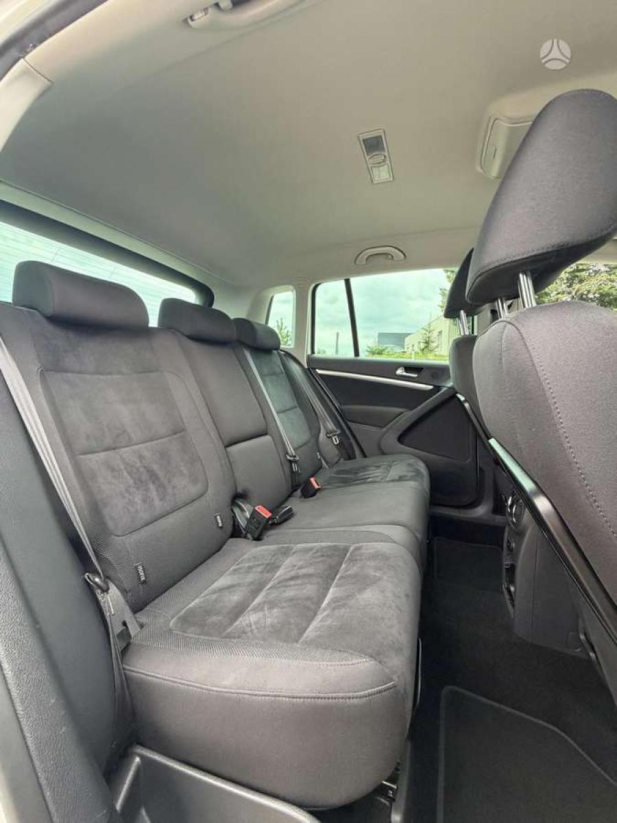 White Volkswagen Tiguan 2012 in Taurage, with an engine capacity of 1.97 L and mileage of 255 thousand km for 7300 €, photo 32 on AUTOMOTO.COM.LV
