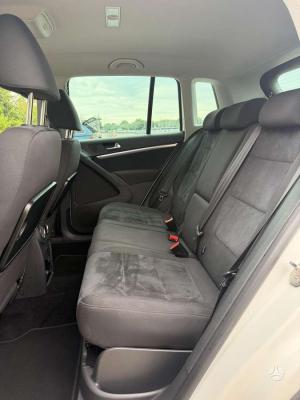 White Volkswagen Tiguan 2012 in Taurage, with an engine capacity of 1.97 L and mileage of 255 thousand km for 7300 €, photo 34 on AUTOMOTO.COM.LV