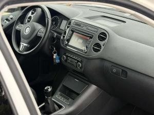 White Volkswagen Tiguan 2012 in Taurage, with an engine capacity of 1.97 L and mileage of 255 thousand km for 7300 €, photo 37 on AUTOMOTO.COM.LV