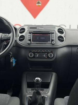 White Volkswagen Tiguan 2012 in Taurage, with an engine capacity of 1.97 L and mileage of 255 thousand km for 7300 €, photo 41 on AUTOMOTO.COM.LV