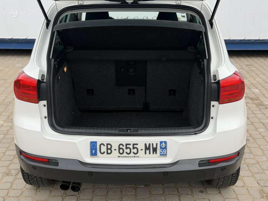 White Volkswagen Tiguan 2012 in Taurage, with an engine capacity of 1.97 L and mileage of 255 thousand km for 7300 €, photo 42 on AUTOMOTO.COM.LV