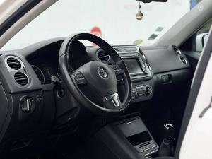 White Volkswagen Tiguan 2012 in Taurage, with an engine capacity of 1.97 L and mileage of 255 thousand km for 7300 €, photo 43 on AUTOMOTO.COM.LV