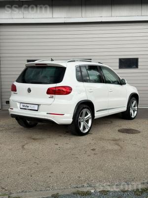 White Volkswagen Tiguan 2012 in Jelgava, with an engine capacity of 1.40 L and mileage of 169 thousand km for 10990 €, photo 6 on AUTOMOTO.COM.LV