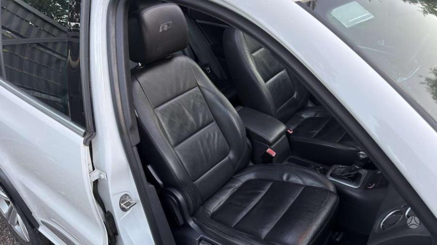 White Volkswagen Tiguan 2012 in Jonava, with an engine capacity of 1.97 L and mileage of 226 thousand km for 7900 €, photo 20 on AUTOMOTO.COM.LV