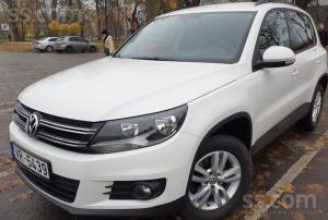 White Volkswagen Tiguan 2012 in Jurmala, with an engine capacity of 1.40 L and mileage of 71 thousand km for 13850 €, photo 1 on AUTOMOTO.COM.LV