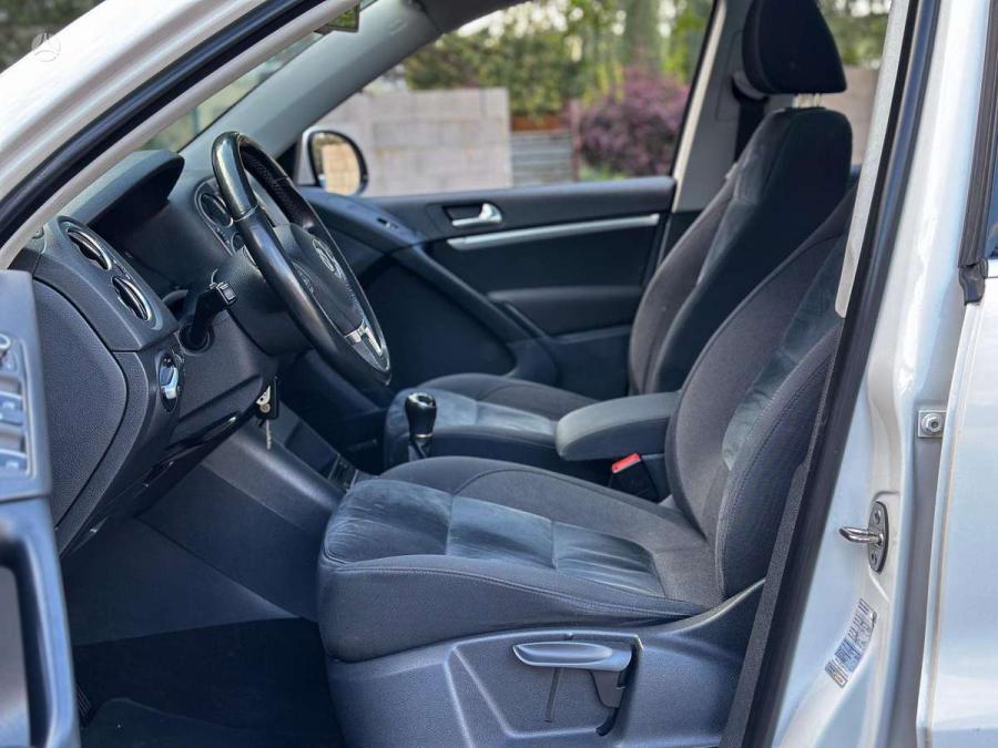 Balts Volkswagen Tiguan 2012 Kauņa, ar dzinēja tilpumu 2.00 L un nobraukumu 266 tūkst. km par 8850 €, foto 24 vietnē AUTOMOTO.COM.LV