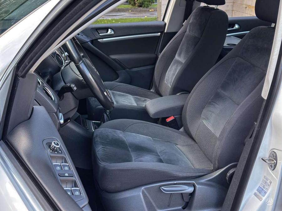 Balts Volkswagen Tiguan 2012 Kauņa, ar dzinēja tilpumu 2.00 L un nobraukumu 266 tūkst. km par 8850 €, foto 26 vietnē AUTOMOTO.COM.LV