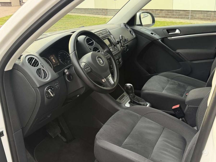 Balts Volkswagen Tiguan 2012 Utena, ar dzinēja tilpumu 1.97 L un nobraukumu 262 tūkst. km par 9990 €, foto 21 vietnē AUTOMOTO.COM.LV