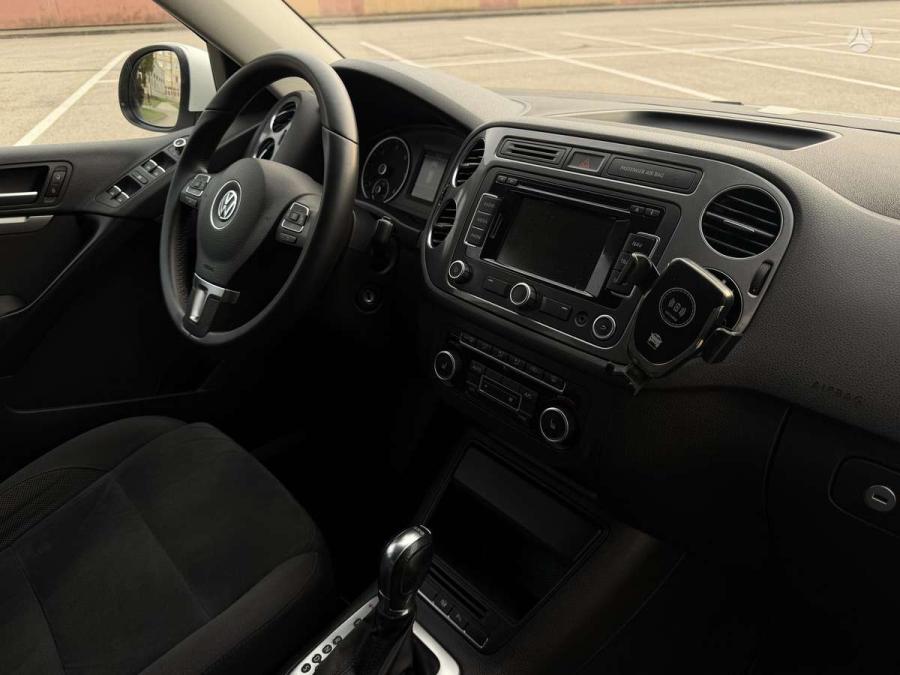 Balts Volkswagen Tiguan 2012 Utena, ar dzinēja tilpumu 1.97 L un nobraukumu 262 tūkst. km par 9990 €, foto 34 vietnē AUTOMOTO.COM.LV
