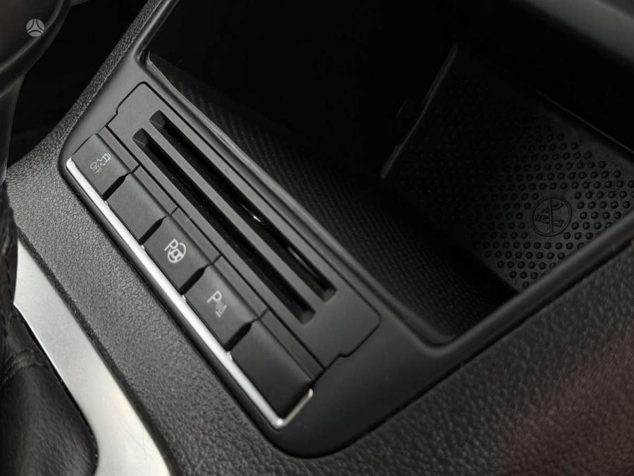 Balts Volkswagen Tiguan 2012 Utena, ar dzinēja tilpumu 1.97 L un nobraukumu 262 tūkst. km par 9990 €, foto 35 vietnē AUTOMOTO.COM.LV