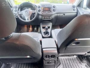 Balts Volkswagen Tiguan 2012 Daugavpils, ar dzinēja tilpumu 2.00 L un nobraukumu 235 tūkst. km par 9800 €, foto 10 vietnē AUTOMOTO.COM.LV