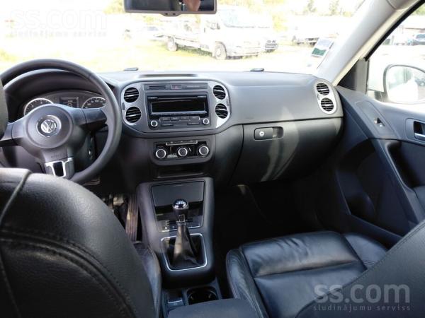 Volkswagen Tiguan 2012 in Rezekne on AUTOMOTO.COM.LV White Volkswagen Tiguan 2012 in Rezekne, with an engine capacity of 2.00 L and mileage of 0 thousand km for 7550 €, photo 8 on AUTOMOTO.COM.LV