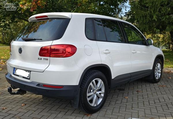 White Volkswagen Tiguan 2012 in Trakai, with an engine capacity of 2.00 L and mileage of 209 thousand km for 5500 €, photo 8 on AUTOMOTO.COM.LV