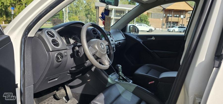 Balts Volkswagen Tiguan 2012 Trakai, ar dzinēja tilpumu 2.00 L un nobraukumu 209 tūkst. km par 5500 €, foto 14 vietnē AUTOMOTO.COM.LV