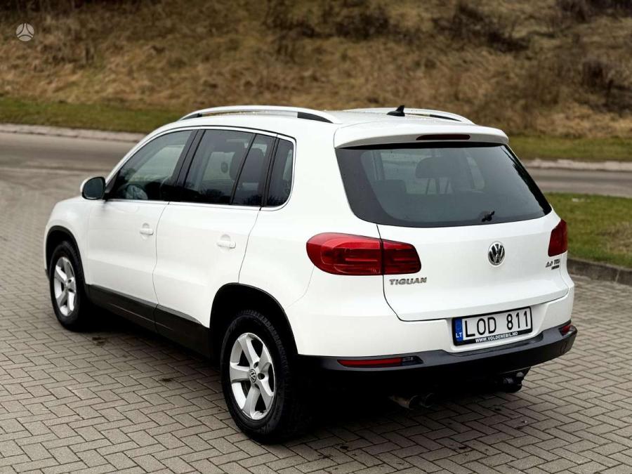 Balts Volkswagen Tiguan 2013 Viļņa, ar dzinēja tilpumu 2.00 L un nobraukumu 296 tūkst. km par 7500 €, foto 5 vietnē AUTOMOTO.COM.LV
