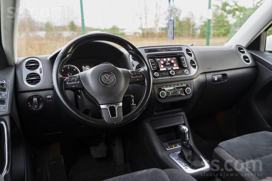 Balts Volkswagen Tiguan 2013 Rīga, ar dzinēja tilpumu 2.00 L un nobraukumu 425 tūkst. km par 8490 €, foto 7 vietnē AUTOMOTO.COM.LV