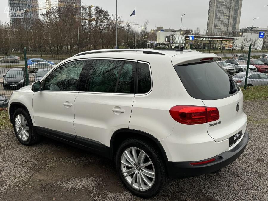 Balts Volkswagen Tiguan 2013 Viļņa, ar dzinēja tilpumu 2.00 L un nobraukumu 162 tūkst. km par 7500 €, foto 7 vietnē AUTOMOTO.COM.LV