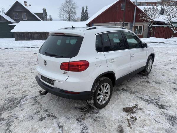 Balts Volkswagen Tiguan 2013 Ukmergė, ar dzinēja tilpumu 1.39 L un nobraukumu 252 tūkst. km par 6000 €, foto 4 vietnē AUTOMOTO.COM.LV