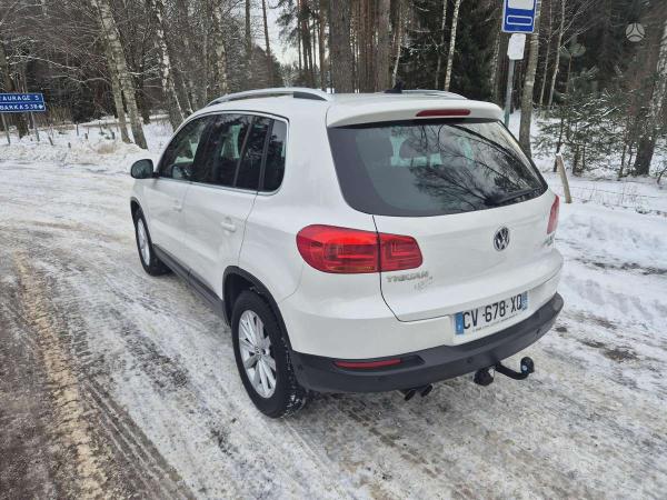 White Volkswagen Tiguan 2013 in Taurage, with an engine capacity of 1.97 L and mileage of 265 thousand km for 8400 €, photo 6 on AUTOMOTO.COM.LV