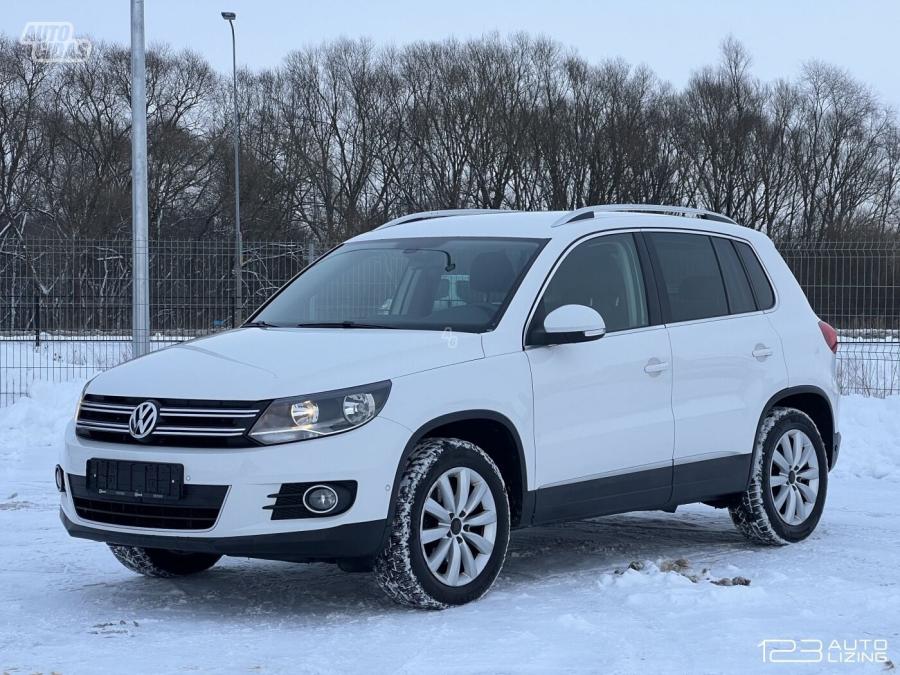 White Volkswagen Tiguan 2013 in Taurage, with an engine capacity of 2.00 L and mileage of 271 thousand km for 8200 €, photo 1 on AUTOMOTO.COM.LV