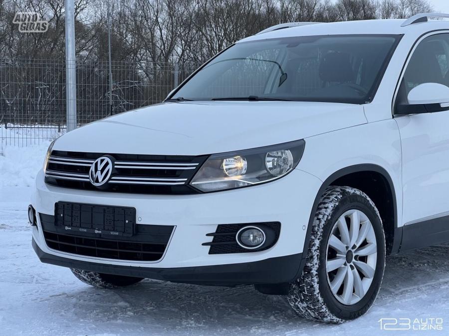 White Volkswagen Tiguan 2013 in Taurage, with an engine capacity of 2.00 L and mileage of 271 thousand km for 8200 €, photo 2 on AUTOMOTO.COM.LV