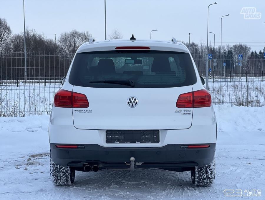 White Volkswagen Tiguan 2013 in Taurage, with an engine capacity of 2.00 L and mileage of 271 thousand km for 8200 €, photo 8 on AUTOMOTO.COM.LV
