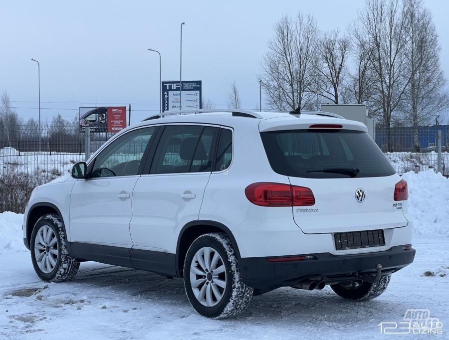 White Volkswagen Tiguan 2013 in Taurage, with an engine capacity of 2.00 L and mileage of 271 thousand km for 8200 €, photo 9 on AUTOMOTO.COM.LV