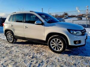 White Volkswagen Tiguan 2013 in Siauliai, with an engine capacity of 1.97 L and mileage of 234 thousand km for 9200 €, photo 15 on AUTOMOTO.COM.LV
