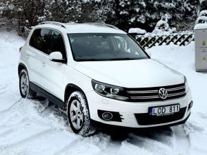 White Volkswagen Tiguan 2013 in Vilnius, with an engine capacity of 2.00 L and mileage of 291 thousand km for 6900 €, photo  on AUTOMOTO.COM.LV