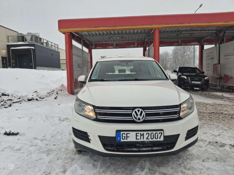 Balts Volkswagen Tiguan 2013 Radviliškis, ar dzinēja tilpumu 1.97 L un nobraukumu 223 tūkst. km par 6600 €, foto 1 vietnē AUTOMOTO.COM.LV