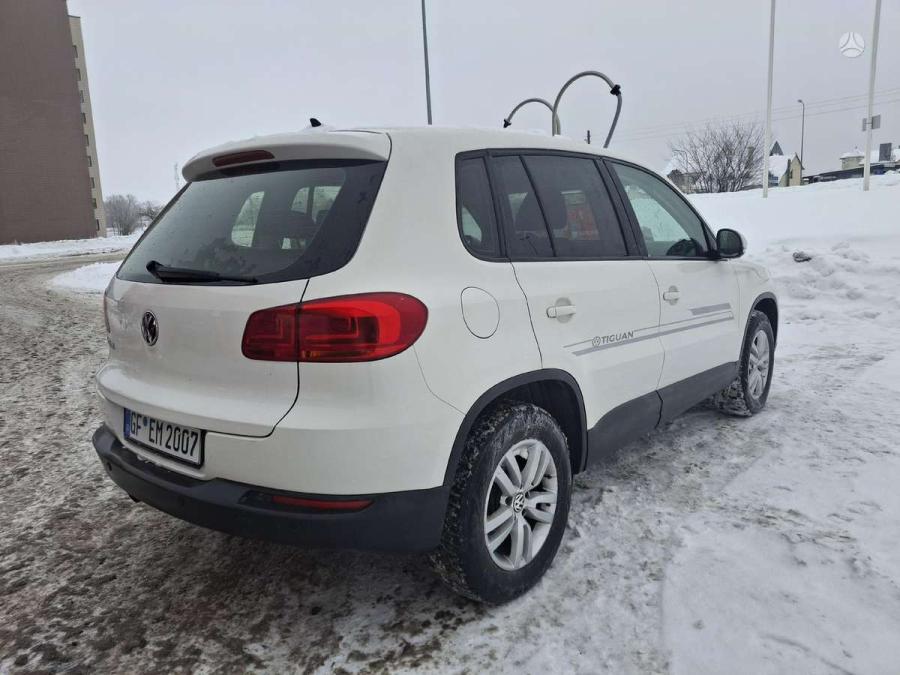 Balts Volkswagen Tiguan 2013 Radviliškis, ar dzinēja tilpumu 1.97 L un nobraukumu 223 tūkst. km par 6600 €, foto 4 vietnē AUTOMOTO.COM.LV