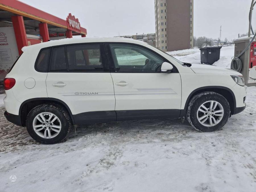 Balts Volkswagen Tiguan 2013 Radviliškis, ar dzinēja tilpumu 1.97 L un nobraukumu 223 tūkst. km par 6600 €, foto 5 vietnē AUTOMOTO.COM.LV
