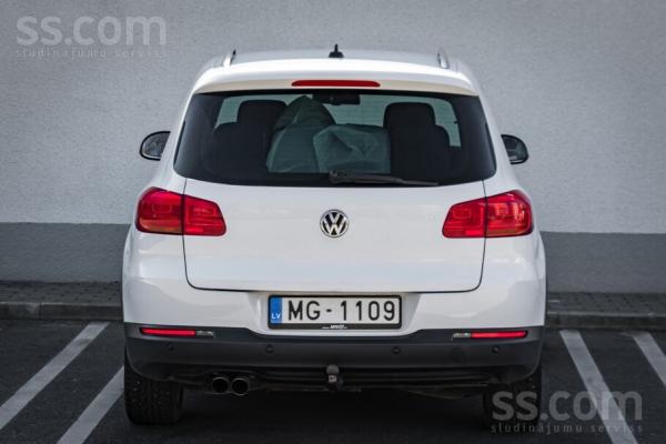 White Volkswagen Tiguan 2013 in Riga, with an engine capacity of 2.00 L and mileage of 0 thousand km for 6990 €, photo 5 on AUTOMOTO.COM.LV