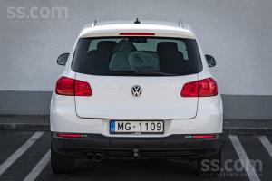 White Volkswagen Tiguan 2013 in Riga, with an engine capacity of 2.00 L and mileage of 0 thousand km for 6990 €, photo 6 on AUTOMOTO.COM.LV