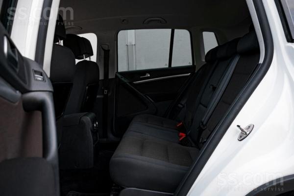 White Volkswagen Tiguan 2013 in Riga, with an engine capacity of 2.00 L and mileage of 0 thousand km for 6990 €, photo 9 on AUTOMOTO.COM.LV