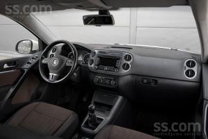 White Volkswagen Tiguan 2013 in Riga, with an engine capacity of 2.00 L and mileage of 0 thousand km for 6990 €, photo 13 on AUTOMOTO.COM.LV